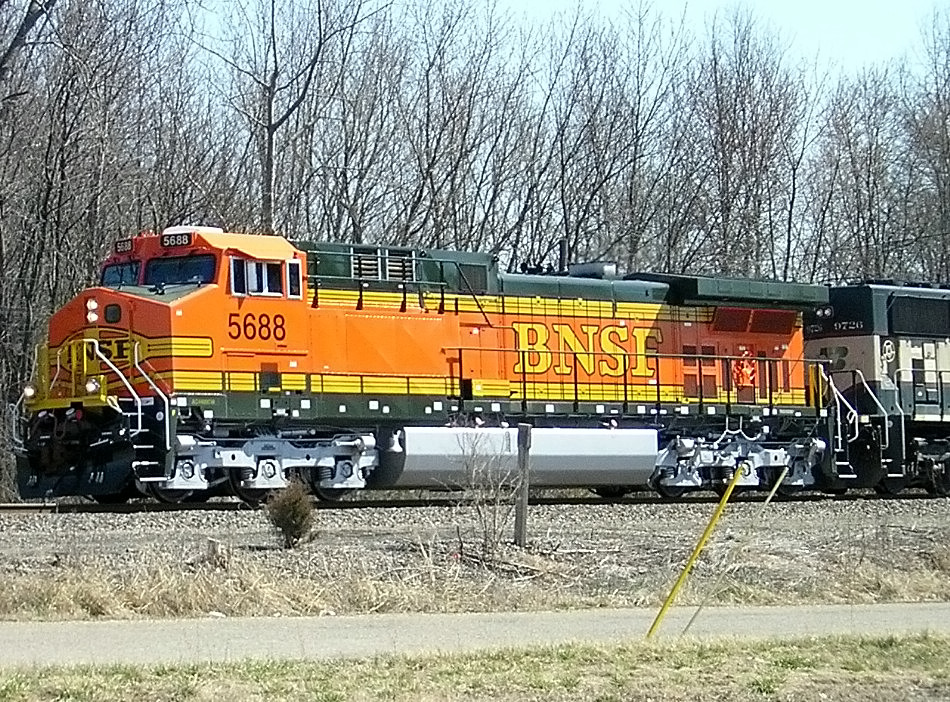 BNSF 5688